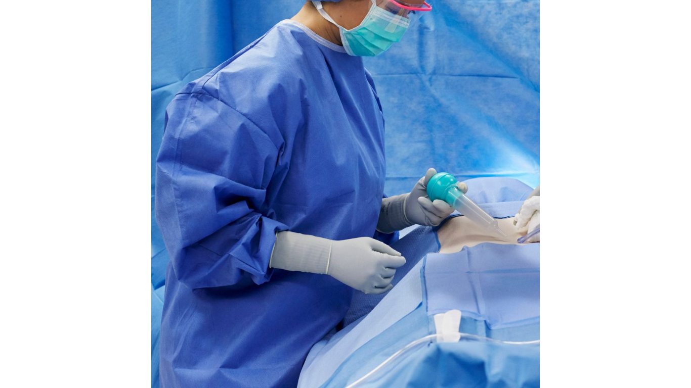 Cardinal Health 9505 Non - Reinforced Surgical Gowns Small/Medium ...